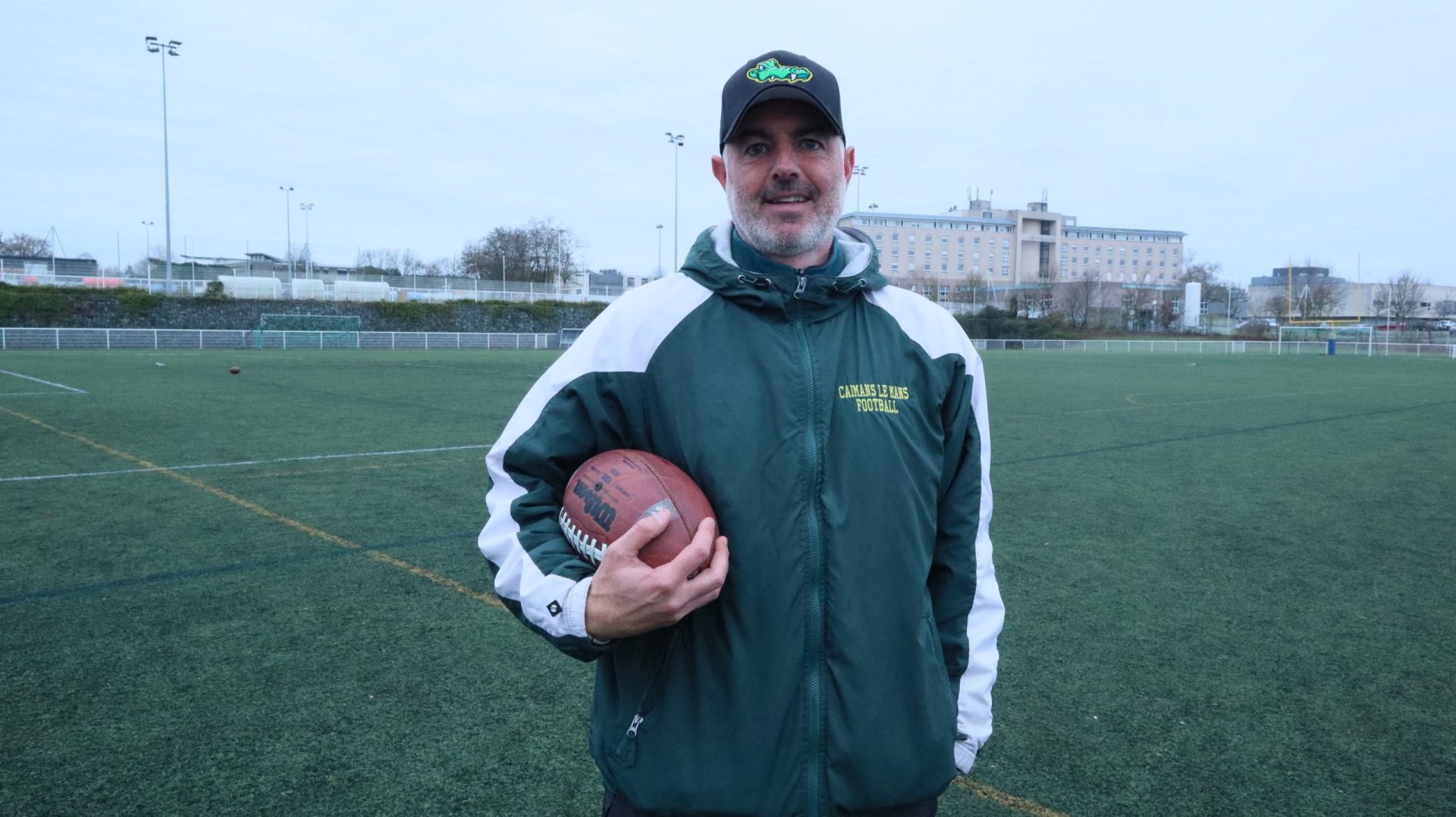 LES CAÏMANS, LE FOOTBALL AMÉRICAIN AU CŒUR ET AU CORPS - Le Petit Sarthois